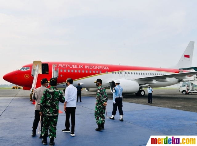 Penampakan Pesawat Kepresidenan Jokowi Merah-Putih