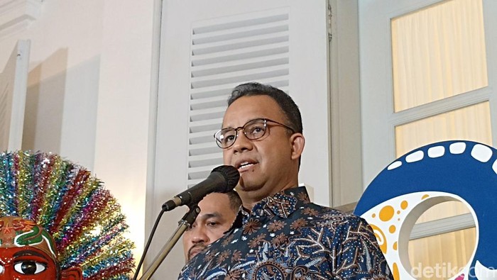 Perjalanan UMP DKI 2022: Dinaikkan Anies, Kini Harus Turun Jadi Rp4,5 Juta Perjalanan UMP DKI 2022: Dinaikkan Anies, Kini Harus Turun Jadi Rp4,5 Juta