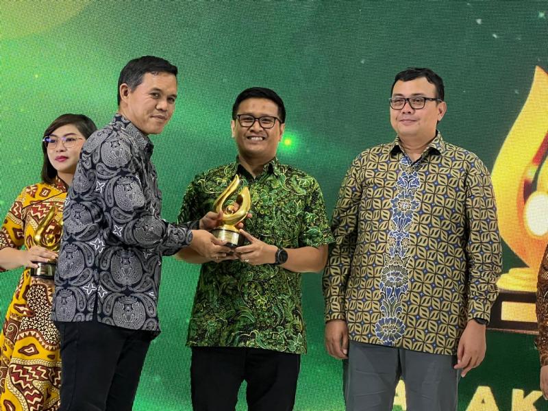 KAI Commuter Raih 3 Penghargaan dalam TJSL & CSR Award 2024